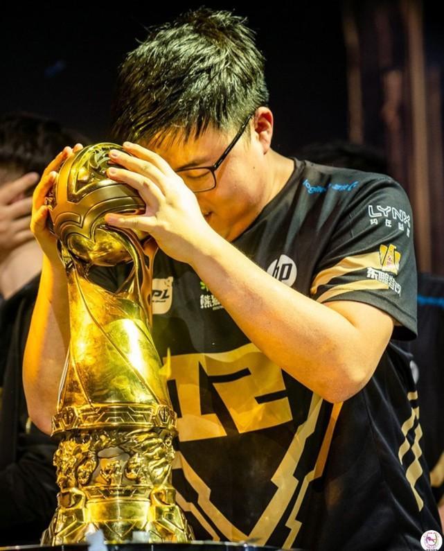 uzi高清手机壁纸,uzi图片手机壁纸,uzi超清壁纸_大山谷图库