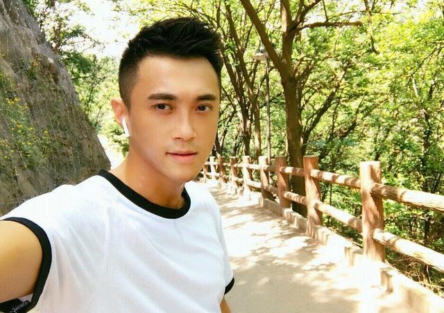 有同志帅哥视频 能发中国帅哥同性恋手淫视频吗?谢谢、好看加分