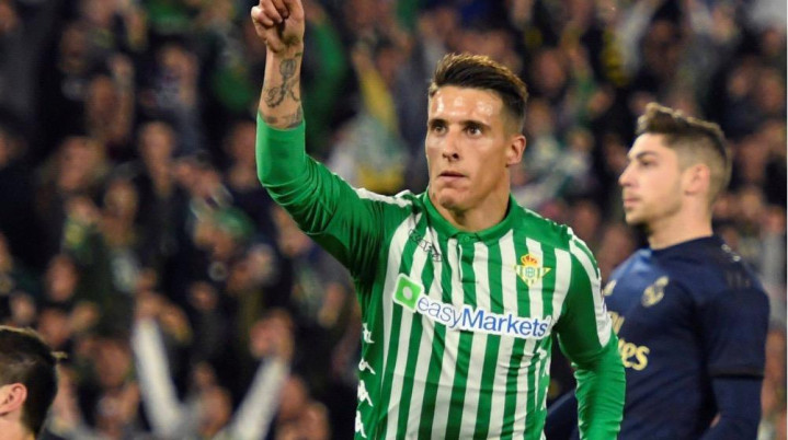 The 34-year-old former Barcelona player Tello has joined the third-tier ...